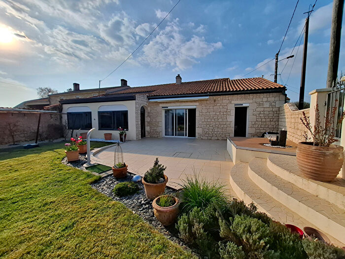 Maison à vendre - Saint-Hippolyte - 5 pièces - 4 chambres