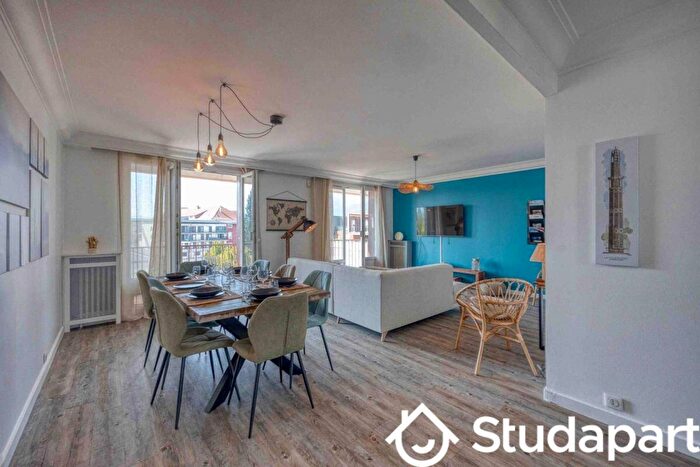 Appartement à louer - Abry, Grenoble - 4 pièces - 1 chambre