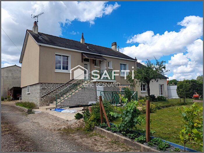 Maison 10 pièces à vendre à Cinais
