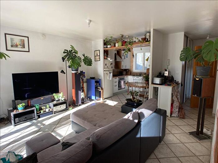 Appartement à louer - Caluire-et-Cuire, Saint-Clair - 3 pièces - 2 chambres