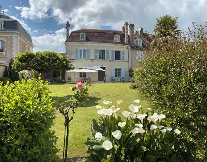 Maison à vendre - Saint-Savin - 14 pièces - 6 chambres