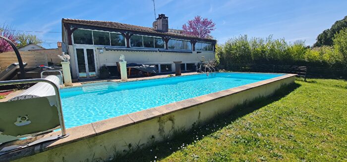 Maison à vendre - Bergerac, La Madeleine, Naillac, Cavaille, Aéroport - 10 pièces - 5 chambres