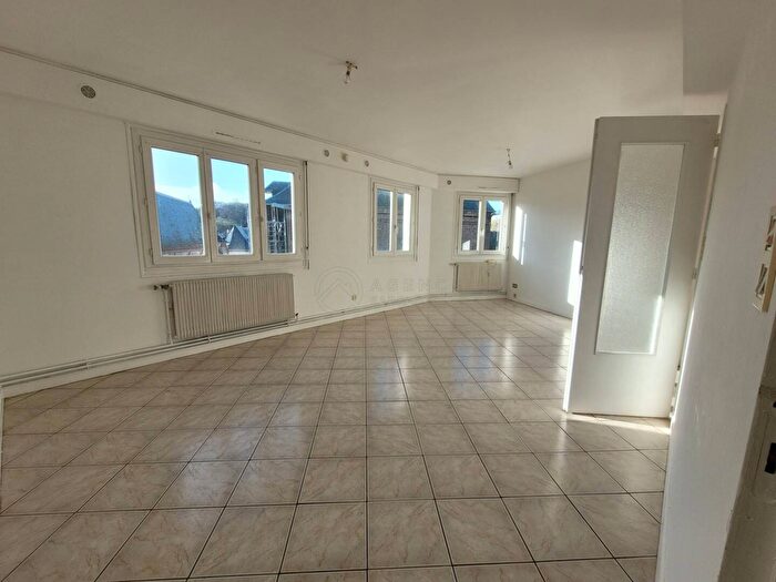 Appartement à louer - Cany-Barville - 4 pièces - 3 chambres