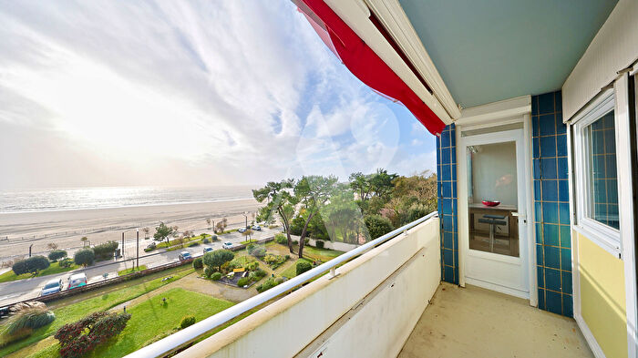 Appartement à vendre - Saint-Georges-de-Didonne, Centre-ville - 4 pièces - 3 chambres