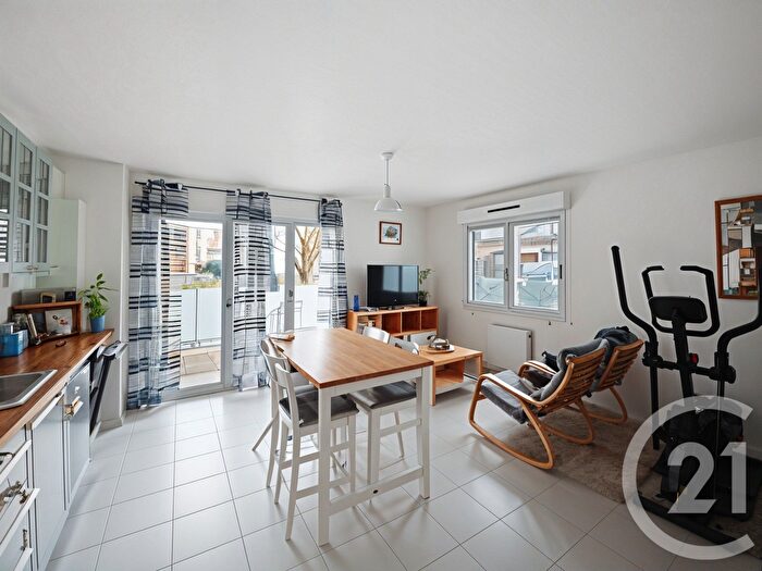 Appartement à vendre - Saint-Priest - 2 pièces - 1 chambre