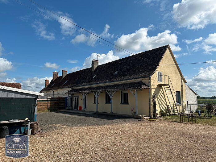 Maison à vendre - Parçay-les-Pins - 6 pièces - 4 chambres