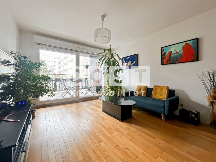 Appartement à vendre - Colombes, Europe - 3 pièces - 2 chambres