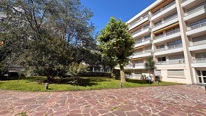 Biarritz, Saint-Charles, Phare, Larochefoucauld - Appartement 1 pièce à vendre