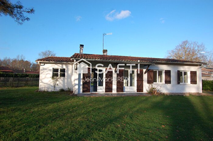 Maison à vendre - Saint-Aubin-de-Médoc - 4 pièces - 3 chambres