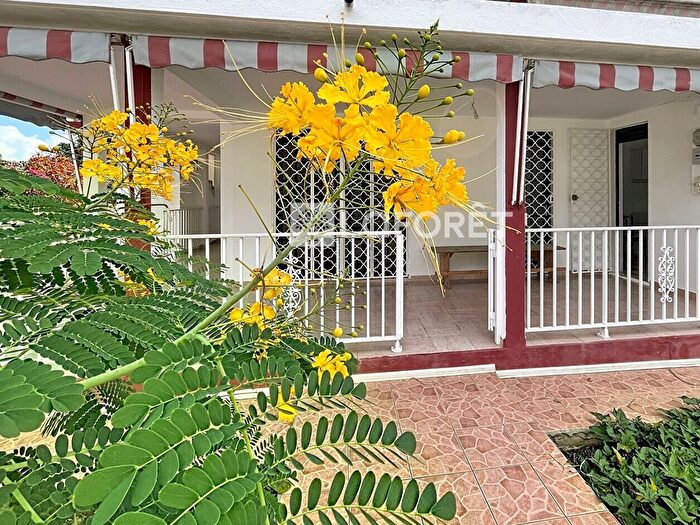 Appartement à louer - Sainte-Rose - 4 pièces - 3 chambres