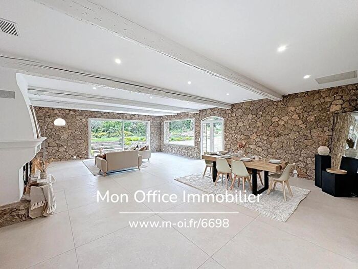 Le Plan-de-la-Tour - Maison 5 pièces à vendre