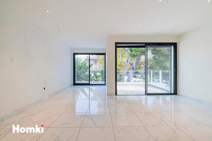 Appartement à vendre - Marseille e , Perier - 3 pièces - 2 chambres