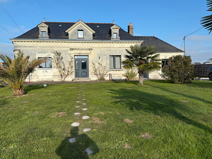 Maison à vendre - Varennes-sur-Loire - 7 pièces - 4 chambres