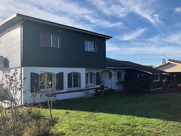 Maison à vendre - Saint-Sever - 6 pièces - 5 chambres