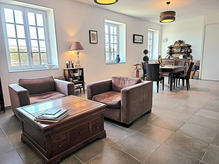 Appartement à vendre - Tarascon, Centre-ville, Château, Condamine - 5 pièces - 3 chambres