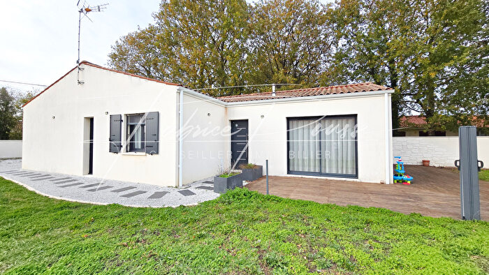 Maison à vendre - Tonnay-Charente - 4 pièces - 3 chambres