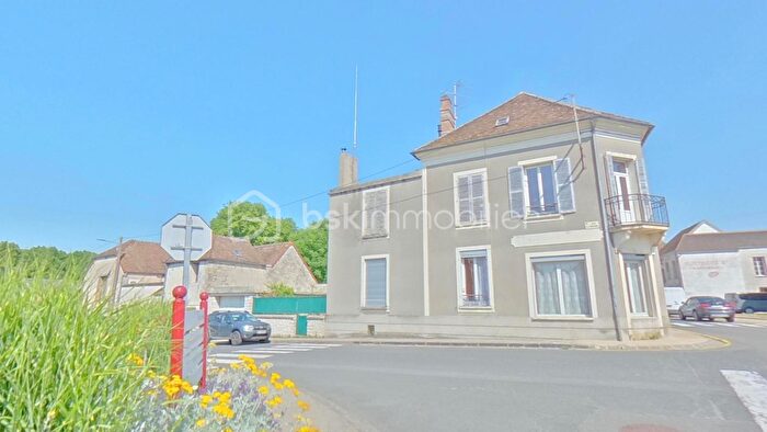 Maison à vendre - Bray-sur-Seine - 10 pièces - 5 chambres