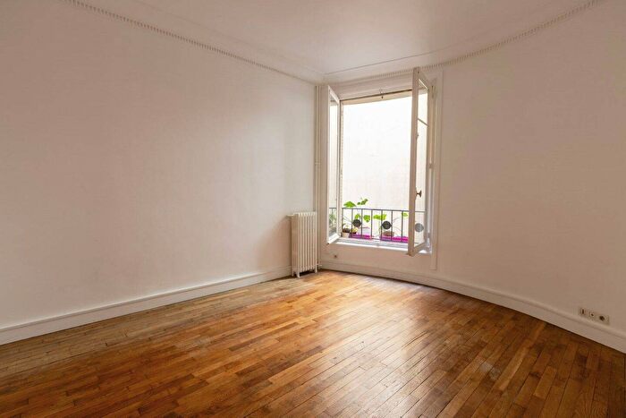 Appartement à louer - Hoche-Friedland, Paris ème arrondissement - 1 pièce