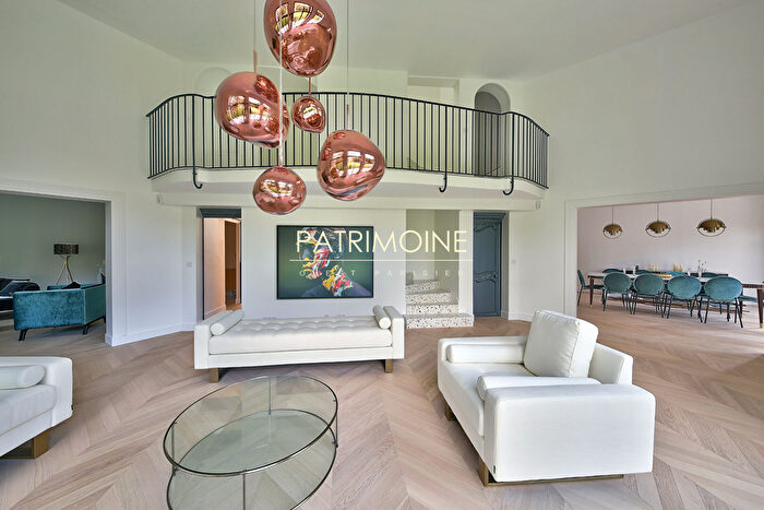 Maison à vendre - Saint-Germain-en-Laye, Centre-ville, Quartiers forestiers - 10 pièces - 6 chambres