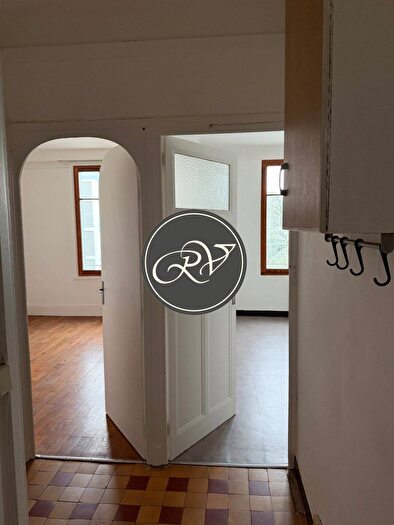 Appartement à louer - Le Bachut, Lyon ème arrondissement - 1 pièce