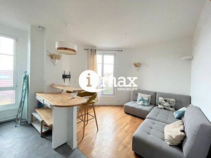 Appartement 3 pièces à Agent Sarre-Centre-Les Vallées-La Garenne, Colombes, à louer