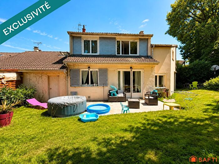 Maison 7 pièces à vendre à Canteleu, Cité Rose