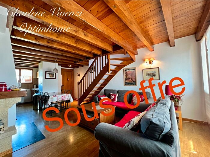 Appartement à vendre - Sainte-Léocadie - 4 pièces - 3 chambres