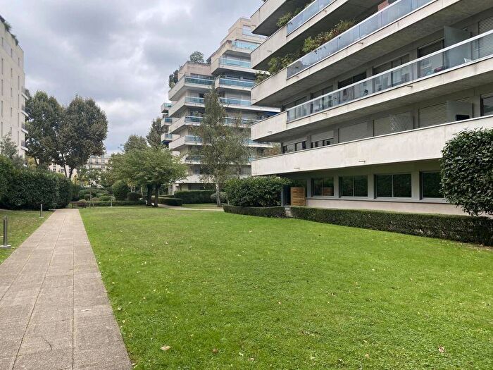 Appartement à louer - Neuilly-sur-Seine - 5 pièces - 3 chambres