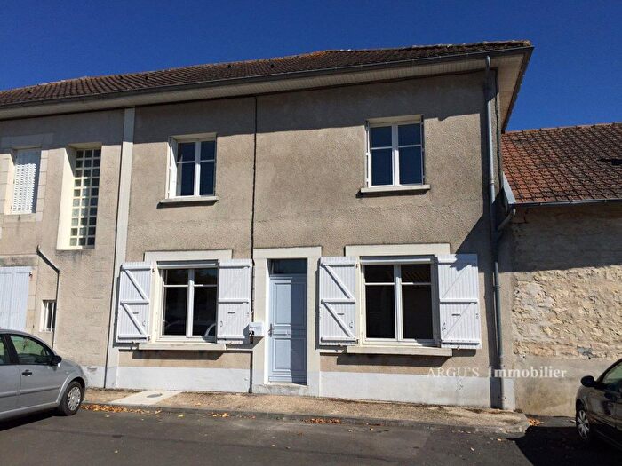 Chaunay - Maison 3 pièces à louer