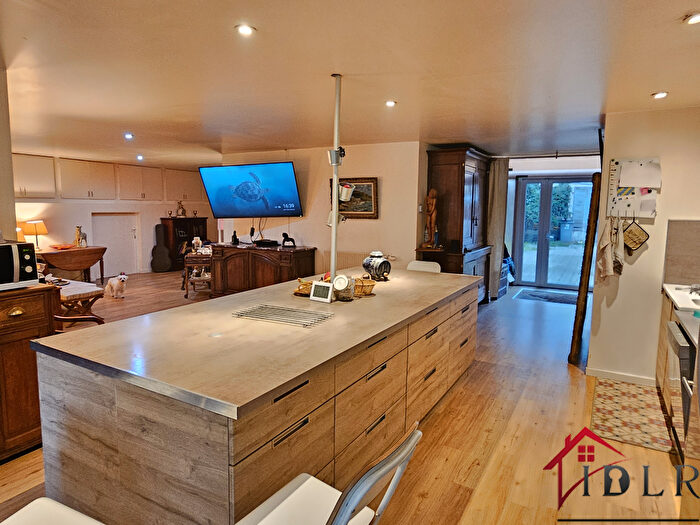 Maison à vendre - Wassy - 5 pièces - 4 chambres