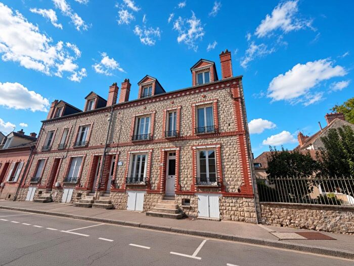 Maison 11 pièces à Nemours, Centre-ville, à vendre
