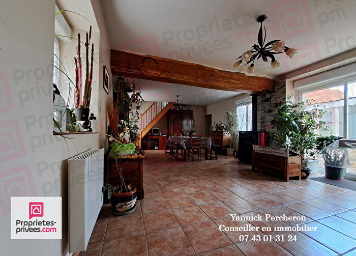 Maison à vendre - Vernoil-le-Fourrier - 5 pièces - 3 chambres