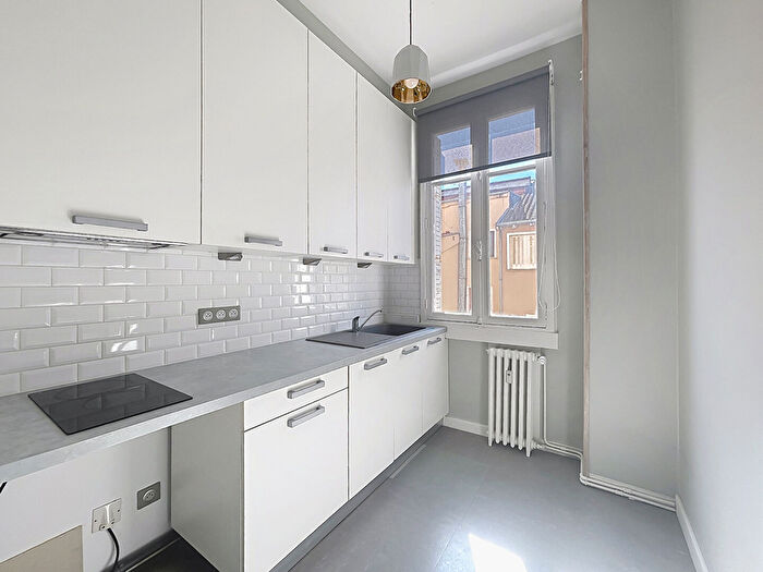 Appartement à louer - Limoges, Centre-ville, Hôtel de Ville, Emailleurs - 2 pièces - 1 chambre