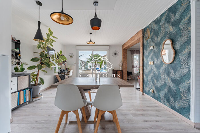 Maison à vendre - Jonage - 4 pièces - 3 chambres