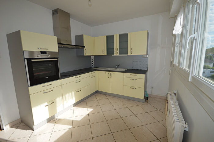 Appartement à vendre - Valentigney - 4 pièces - 2 chambres