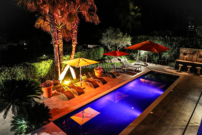 Maison à vendre - Le Luc - 5 pièces - 3 chambres