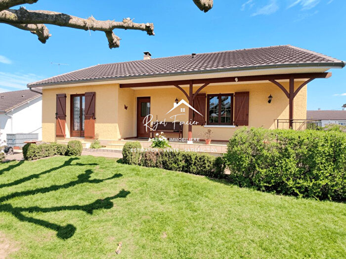 Maison 5 pièces à Dangé-Saint-Romain, à vendre