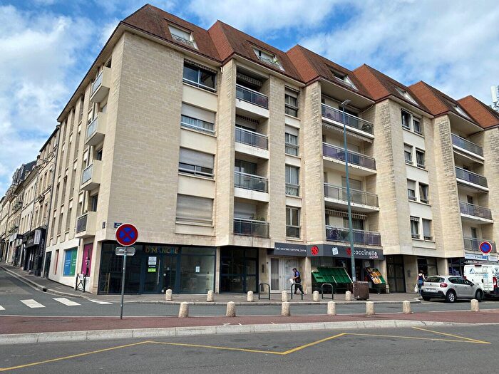 Appartement à louer - Saint Jean Eudes-Saint Gilles, Caen - 5 pièces - 3 chambres