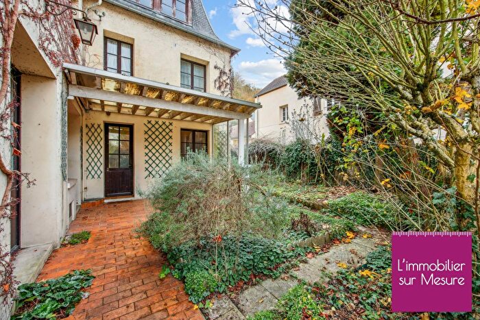 Maison à vendre - La Roche-Guyon - 6 pièces - 5 chambres