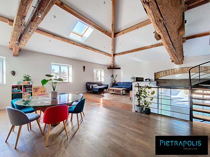 Maison à vendre - Pouilly-le-Monial - 7 pièces - 4 chambres