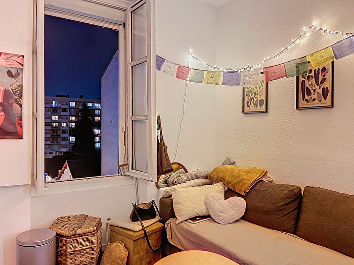 Appartement à vendre - Villeurbanne, Cusset - 2 pièces - 1 chambre