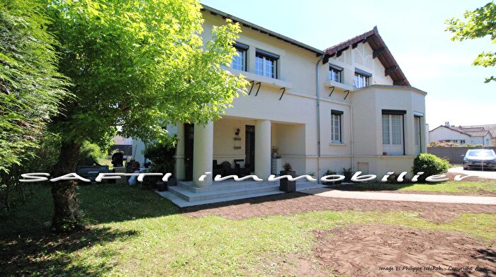 Maison à vendre - Freneuse - 9 pièces - 5 chambres