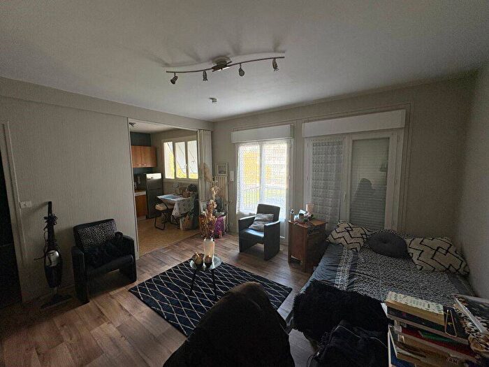 Appartement à louer - Avesnières, Laval - 1 pièce