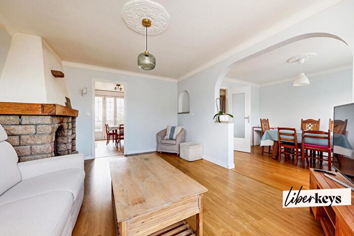 Maison à vendre - Nantes, Eraudière, La Marrière, Rond-point de Paris - 7 pièces - 5 chambres