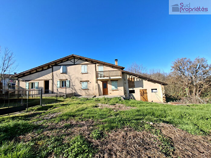 Maison à vendre - Aurignac - 7 pièces - 15 chambres