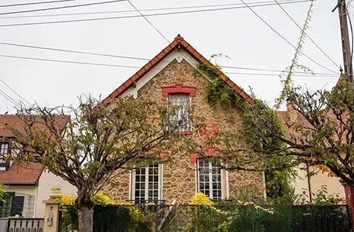 Maison à vendre - Clichy-sous-Bois, La Butte, Les Limites - 7 pièces - 4 chambres
