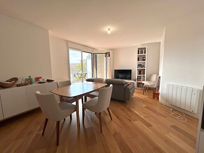 Noyer Doré-Pajeaud-Fontaine Michalon, Antony : Appartement 4 pièces à louer