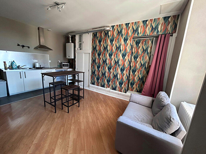 Appartement à louer - Dijon, Centre-ville - 2 pièces - 1 chambre