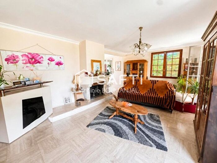 Fouilloy : Maison 8 pièces à vendre