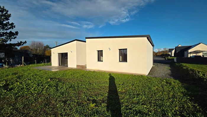 Maison à vendre - Bégard - 5 pièces - 3 chambres